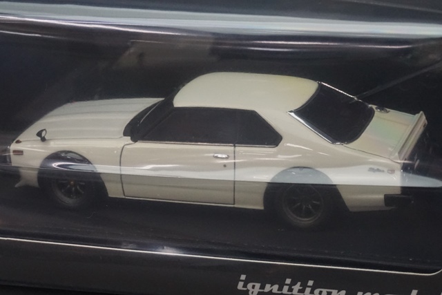 ignition model Nissan Skyline 2000 Turbo GT-ES （C211） White （1/43スケール ...