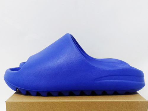 adidas YEEZY SLIDES "AZURE" ID4133 （アズール/アズール/アズール） YEEZY(adidas) メンズ ...