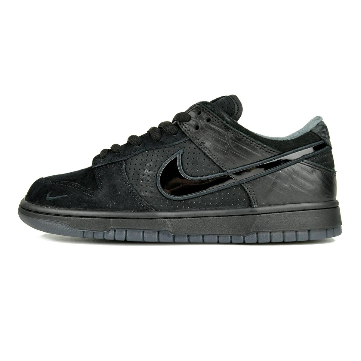 NIKE DIVISION STREET × DUNK LOW LUX "OREGON BLACK" HV1470-001 （ブラック/ブラック/ブラック/ボルト） ダンク（NIKE） メンズ ...