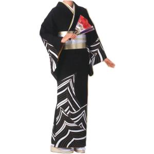 仕立上 絵羽“胴抜仕立 ピンク黒色分け地 金箔 桜花びら「舞台衣装