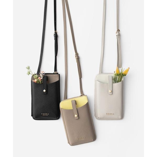 型番：BOTZNW0033ブランド：トッカ商品名：【ギフトにおすすめ！】PETALRIM MULTIBAG マルチバッグカラー：ブラウン×イエロー系/[新色]シルバー系/ブラック×ベージュ系/ラベンダー系/サックスブルー系/グレー×ラベンダ...