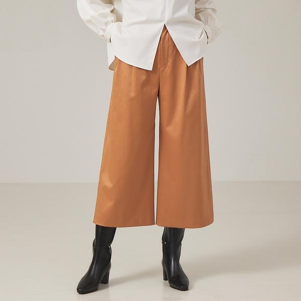 型番：32450050021ブランド：カリテ商品名：サテンワイドクロップドパンツカラー：アイボリー/キャメル