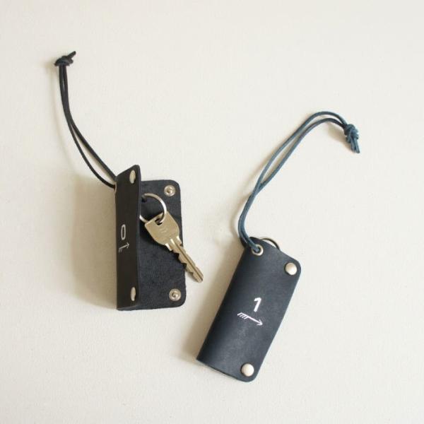 型番：T2882ブランド：タイドウェイ商品名：OIL NO.. KEY CASEカラー：レッド/ネイビー/ブルーグレー/ブラック/ブラウン/キャメル/グリーン/オフホワイト/マスタード/ベージュ