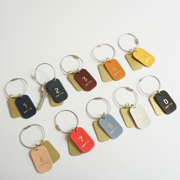 型番：T2891ブランド：タイドウェイ商品名：OIL NO.. KEY HOLDERカラー：レッド/ネイビー/グレー/ブラック/ブラウン/キャメル/グリーン/オフホワイト/マスタード/ベージュ