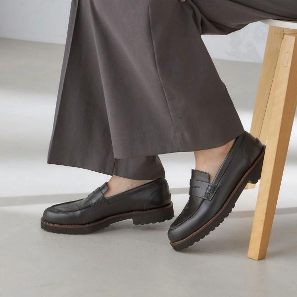 型番：315030184ブランド：シップス商品名：PASCUCCI:ワイド ローファー◇カラー：ブラック/キャメル