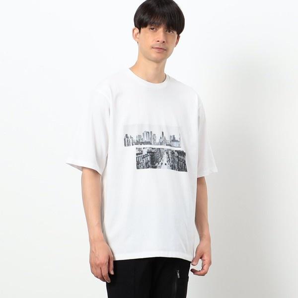 型番：47-60TG53-204ブランド：コムサイズム商品名：【接触冷感機能】Feel-Cool フォトＴシャツ 「City」カラー：ホワイト