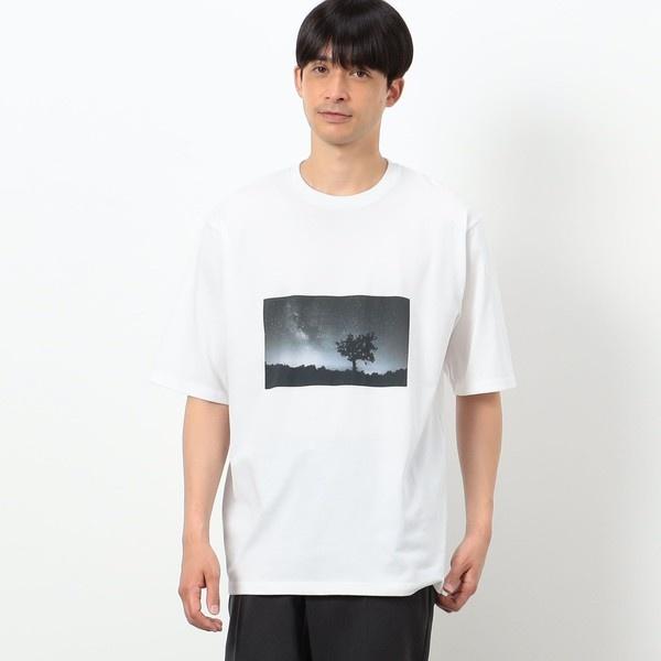 型番：47-60TG55-204ブランド：コムサイズム商品名：【接触冷感機能】Ｆｅｅｌ−Ｃｏｏｌ フォトＴシャツ 「Ｓｔａｒｒｙ ｓｋｙ」カラー：ホワイト