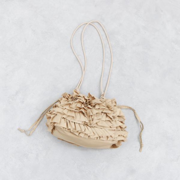 型番：01-00-82060ブランド：カシュカシュ商品名：【non-no 4月号掲載】カシュカシュ cachecache / コットンフリルショルダーカラー：ホワイト/ベージュ/ダークグレー/ブラック