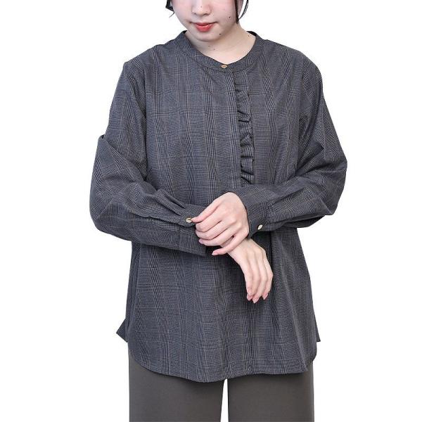 型番：360672-73ブランド：フルールbyミントブリーズ商品名：【大きいサイズ】バンドカラー フロント フリル シャツカラー：001オフ/070コンST/071ブルーST/081チャCK/000クロCK