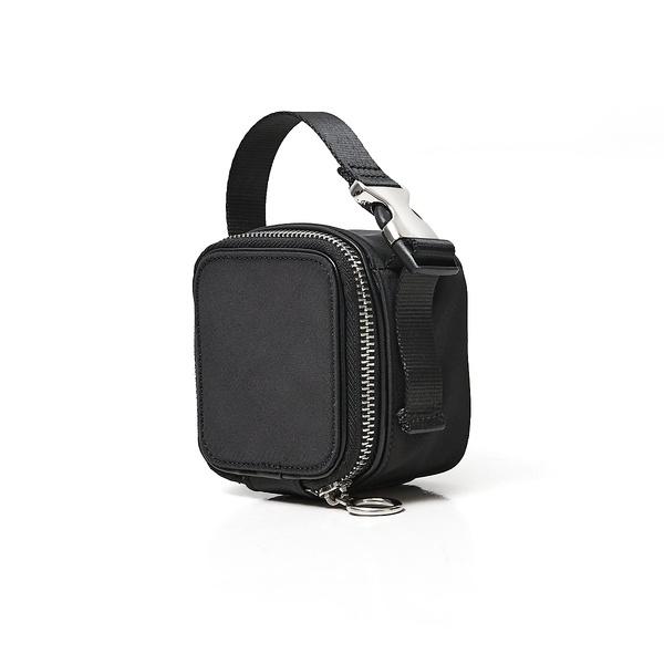 型番：51496075304ブランド：ロウェル シングス商品名：MATIE/フードポーチ【Produce by 有末 麻祐子】カラー：ブラック/カーキ