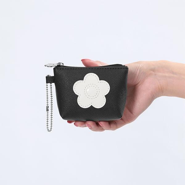 型番：225-861686ブランド：マリークワント商品名：カラフルファンファーレ 舟型ポーチミニミニカラー：ブラック/イエロー/ピンク/コーラルレッド/ブルー/ライトブルー/グリーン/オレンジ