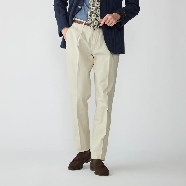 型番：113100548ブランド：シップス商品名：DEVORE incipit: ライトウェイト コットン チノ パンツカラー：ベージュ系/ブラウン系/ブラウン/ネイビー