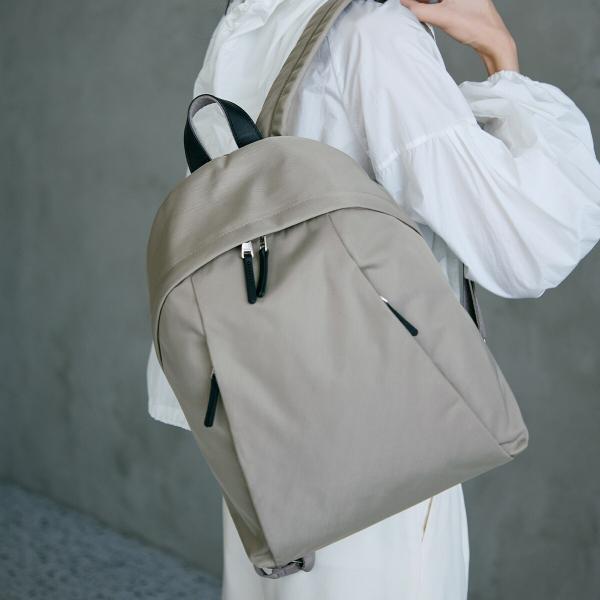 型番：502086031925ブランド：トプカピ商品名：【Breath TOPKAPI】SLANT スラント ナイロン リュック バックパック　A4 軽量カラー：グレー/ブラウン/ベージュ/ブラック