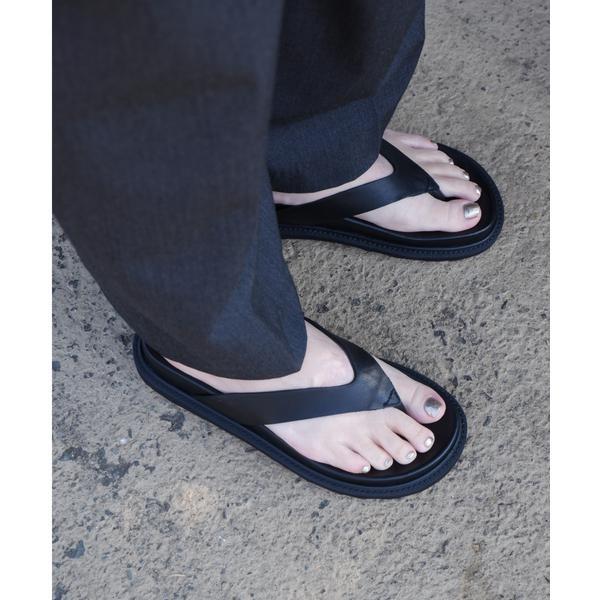 型番：7813190701ブランド：ビーバー商品名：CAMINANDO／カミナンド　 THONG SLIDES トングスライドカラー：ブラック/ホワイト