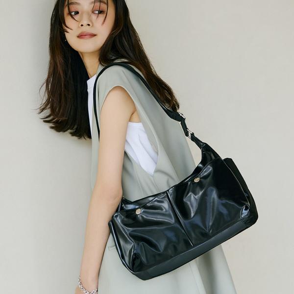 型番：503086030325ブランド：トプカピ商品名：【Breath TOPKAPI】【軽量430g】Train 防水ポリエステル ショルダーバッグカラー：ブラウン/ライトベージュ/ブラック