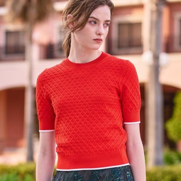 型番：08513003ブランド：ドレステリア商品名：【6色展開オンオフ】レース編みハーフスリーブニットカラー：オフホワイト（００３）/ブラック（０１９）/グリーン（０２４）/イエロー（０３１）/ブラウン（０４４）/オレンジ（０６７）