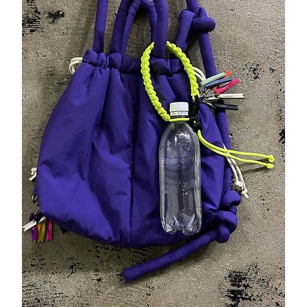 型番：38509861008ブランド：ノミネ商品名：【cheek】drink code カラーコード ストラップ ドリンク ホルダーカラー：ピンク/オレンジ/イエロー/グリーン/パープル