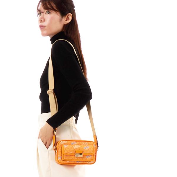 型番：35T5G2BC0I3357ブランド：マイケル・コース商品名：BRADSHAW ポケット カメラ クロスボディ エクストラスモールカラー：ポップオレンジ