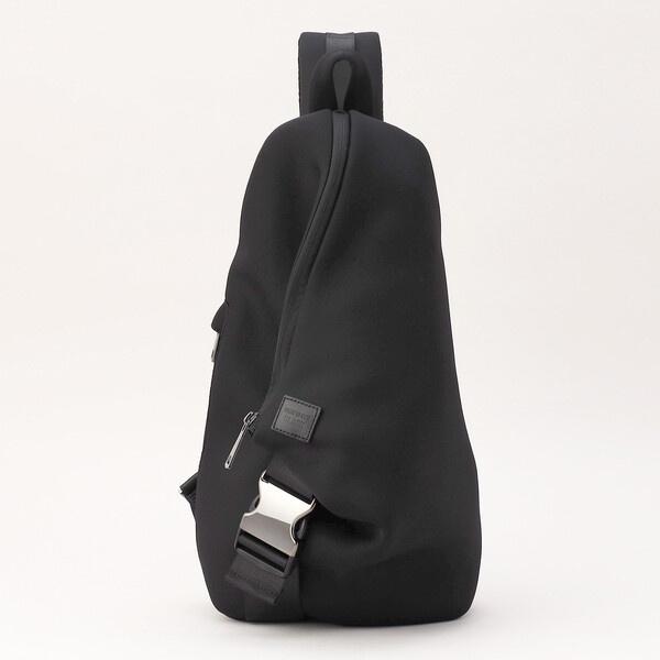 型番：07-00XM04-205ブランド：コムサ・メン商品名：【COMME CA MEN BLACK】ネオプレントライアングル ボディーバッグカラー：グレー/ブラック/チャコールグレー