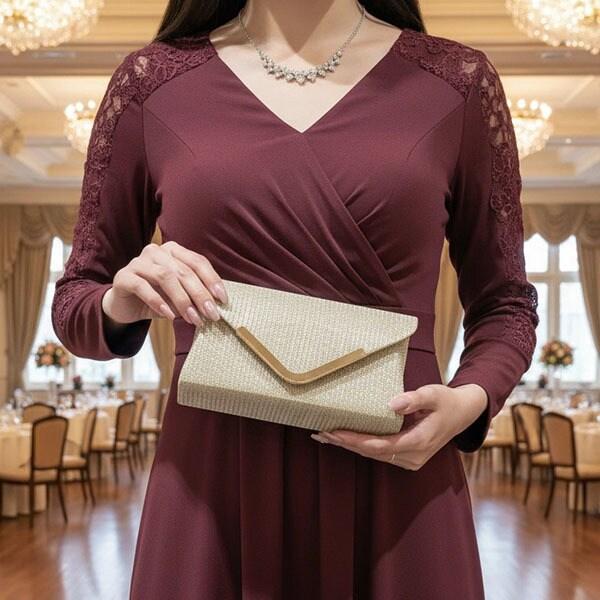 型番：MRCR011ブランド：デネブ商品名：ラメＶメタルミニクラッチバッグカラー：シルバー/ブラック/ゴールド