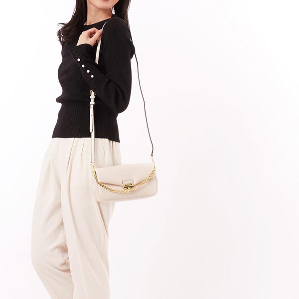型番：35S6G1SC1Y2171ブランド：マイケル・コース商品名：SOHO SM CONV POUCHETTE XBODY クロスボディカラー：ライトクリーム