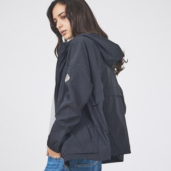 型番：04529831000ブランド：ルージュ・ヴィフ ラクレ商品名：【PYRENEX / ピレネックス】YOKO（ヨーコ ）ナイロンジャケット /カラー：ブラック/ベージュ/ダークネイビー