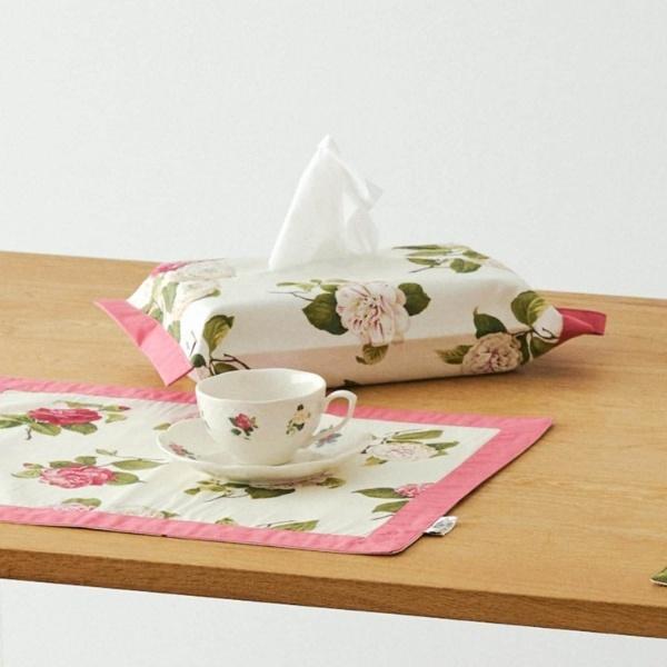 型番：N9991318ブランド：ローラ アシュレイ商品名：カミール柄 ティッシュボックスカバーカラー：アイボリー（１０４）