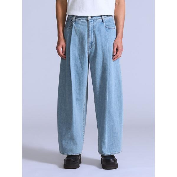 型番：A91360002ブランド：リーバイス商品名：BLUETAB(TM) ワイドプリーツ CROP ジーンズ ライトインディゴカラー：Light　Indigo　-　Flat　