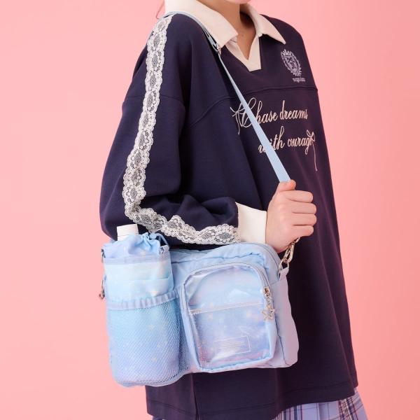 型番：8162401ブランド：メゾピアノジュニア商品名：星座＆音符柄ボトルホルダーつきショルダーバッグ♪カラー：ライト　ブルー/黒