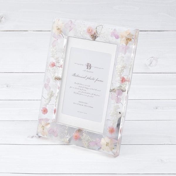 型番：41075605ブランド：ワンズテラス商品名：ボタニカル フレーム サービスLカラー：ピンク（９７２）