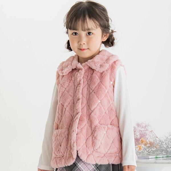 型番：1213-86001ブランド：ベベ プチ ポワ ヴェール商品名：【店舗限定】スパンコールファーベスト(95~150cm)カラー：ピンク/ベージュ