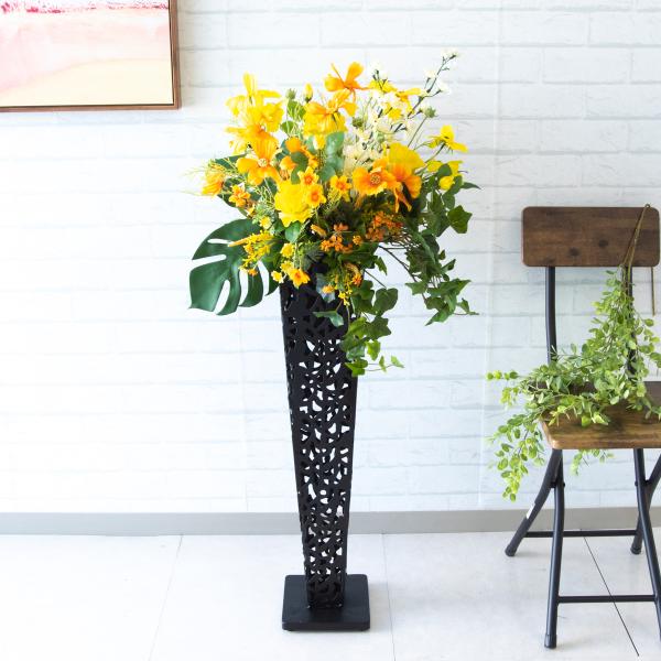 品番：PA521-IR72BK商品サイズ：H約105cm×W約45cm(スタンドサイズ：□15cm/H約74cm)スタンド：アイアンスタンド法人・店舗向けのフェイクフラワースタンド装飾。水やり不要で長期設置に適し、受付・入口・展示場などにお...