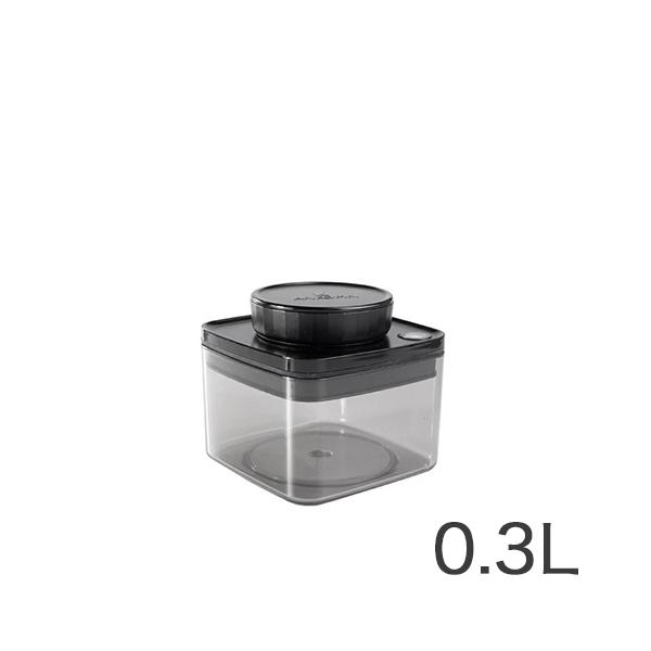 ・サイズ：10.5cm×10.5cm×9.5cm・フタ素材：ABS樹脂、シリコンゴム・本体素材：PC樹脂・容量：0.3L/コーヒー豆約100g・製造国：台湾−20から80℃※電子レンジ使用不可※冷蔵・冷凍庫使用可能パッキンにホコリや毛、保存...