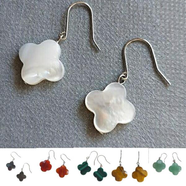 商品情報ストーンホワイトシェル　13ｍｍ金属素材シルバー留め金フック式金属素材：シルバー使用ストーン：シェル全長：１５ｍｍお使いのモニターの発色具合によって、実際のものと色が異なる場合がございます