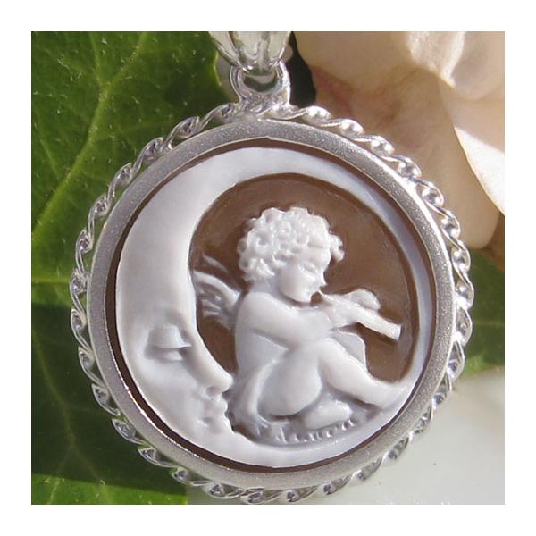 【カメオの素材】サードニクスシェル【ルースのサイズ】20 x 20 mm【カメオの作家】Raffaele Pernice (ラファエレ・ペルニーチェ) 【カメオの作者証明】カメオにサイン彫刻がございます。作者証明書が付属します。【フレームの...