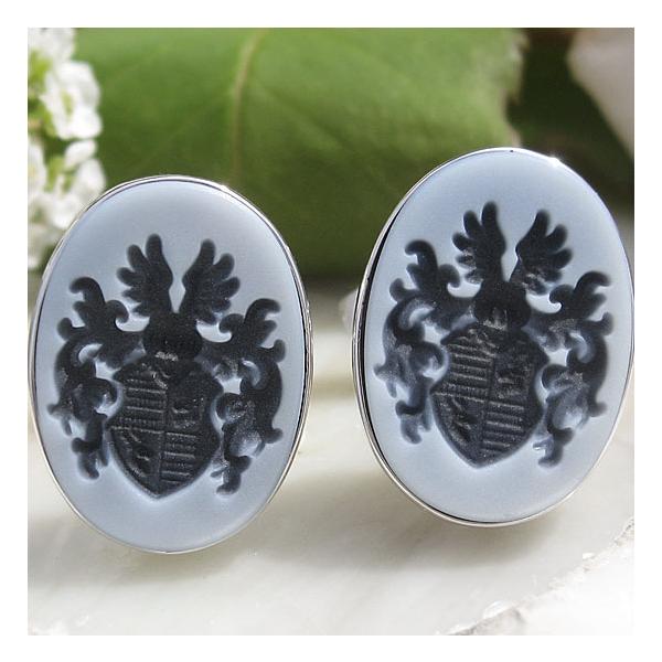 【カメオの素材】良質ブラックメノウ (Black agate)【カメオのサイズ】18 x 13 mm【フレーム素材】SILVER(ロジウムコーティング済)【ルースの重さ】3.5g, 3.8g【カメオの産地】ドイツ Idar Obersiten産