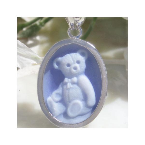 【カメオの素材】ブルーメノウ（Blue agate)【ルースサイズ】16 x 12 mm【フレーム素材】SILVER(ロジウムコーティング済)【製品サイズ】25 x 13mm【製品の重さ】1.5g【カメオ産地】ドイツ　Idar Oberst...