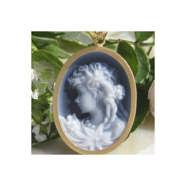 【カメオの素材】最高級ブラックメノウ（Black Agate）【フレームの素材】K18【カメオのサイズ】22 x 16 mm【ペンダントトップのサイズ】30 x 17 mm【全体の重さ】3.5g【カメオの作家】Hans-Peter Mull...