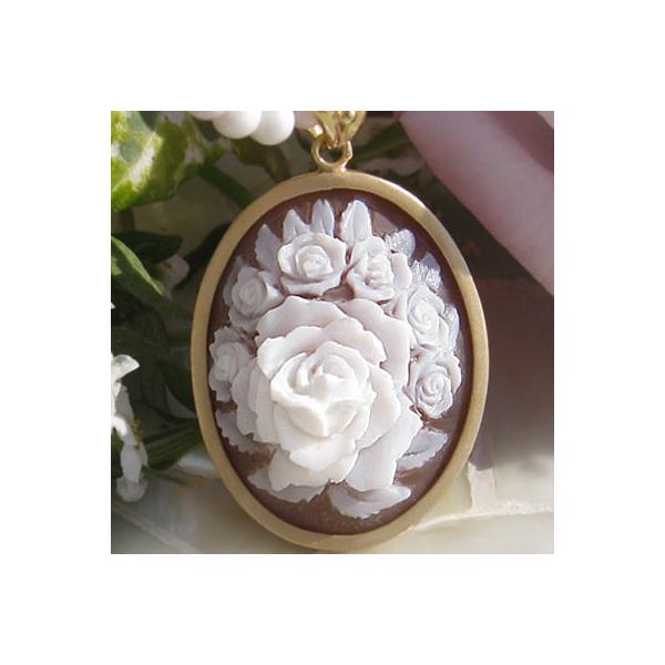 【カメオの素材】サードニクスシェル【カメオのサイズ】25 x 20 mm【製品サイズ】35 x 21 mm【カメオの作家】Raffaele Pernice (ラファエレ・ペルニーチェ)【カメオの作者証明】カメオにサイン彫刻がございます。作者...