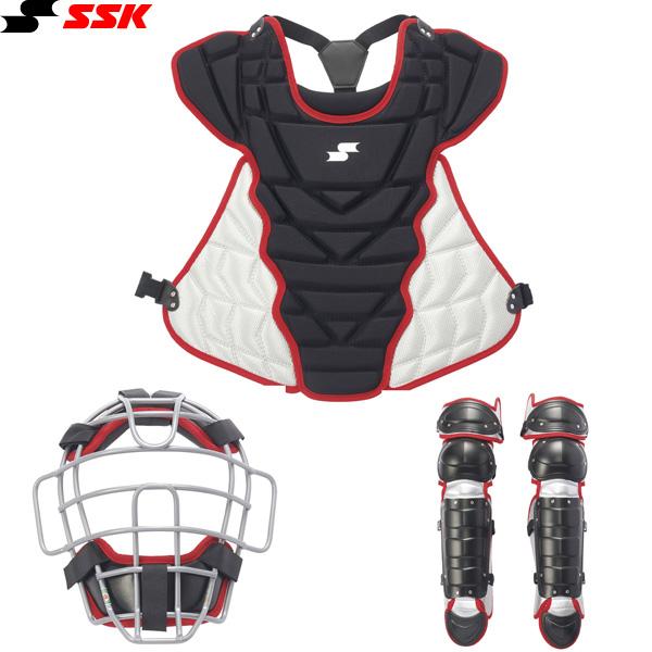 メーカー：SSK（エスエスケイ）メーカー型番：CGSET26NS■カラー：(9095)BK/SLV ■サイズマスク：平均650gプロテクター：A440mm×B520mm/400g平均レガーズ：A375mm×B650mm/550g(片足)■素...