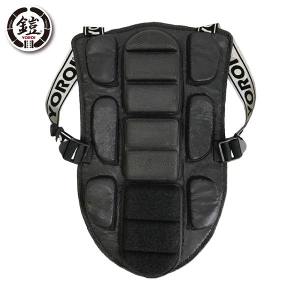 ジュニア用・バックプロテクター！カラー：ブラックサイズ：ジュニアフリーサイズ（JM〜JL）腹部を圧迫せず、正しい姿勢を保つ助けをすることで、よりケガをしにくいパフォーマンスをサポート。ワンタッチで自由に圧迫力を調整でき、固定力と安定力を高め...