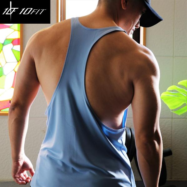 10FIT　タンクトップ　TE-25肩の生地が細いデザインで胸と背中が大きく開いたストリンガータンクトップ胸元に大きくシルバーのラメのロゴの入ったタンクトップになります。胸と背中が大きく開いたストリンガータンクトップ胸元にシルバーのロゴの入...