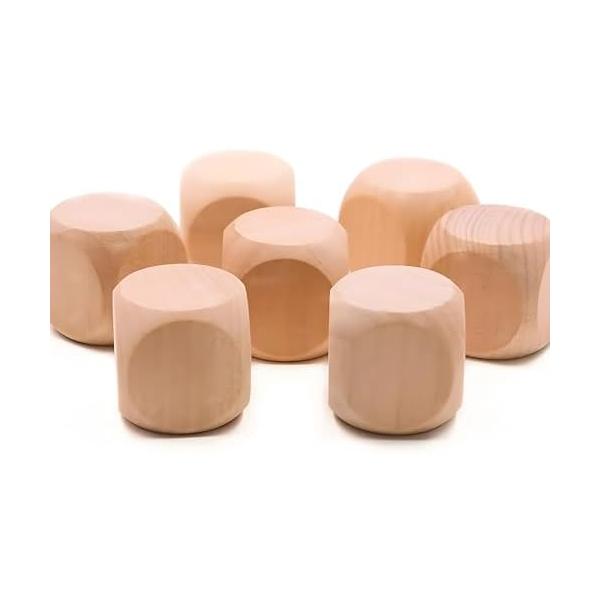 木製のブランクダイス(サイコロ)10個セットです。ラウンドコーナー仕様で手触りが良く、シンプルなデザインです。素材は木製で、サイズは約1.8cm角です。パーティーやDIYクラフト、ゲームなど様々な用途に使用できます。サイズは手作業のため誤差...