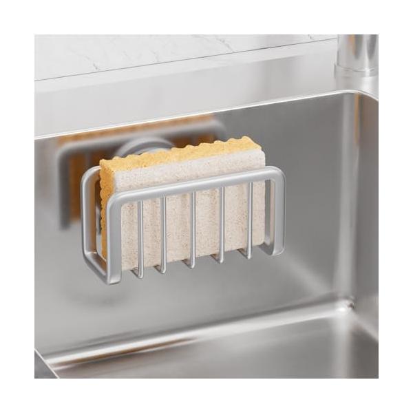 吸盤式のスポンジホルダーは、キッチンや洗面所の収納をスッキリと整えます。防錆加工により長期間の使用に耐え、水切り機能で清潔を保ちます。取り付けは吸盤を押し下げるだけで、ネジや接着剤は不要です。位置変更や取り外しも可能です。素材は防錆コーティ...