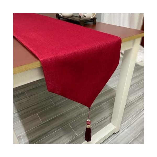 綿麻素材のテーブルランナーです。タッセル付きの和風モダンデザインで、食卓やダイニングを飾ります。素材は綿麻で、撥水加工と耐熱性、滑り止め加工が施されています。サイズは幅33cm×長さ210cmです。家庭用やパーティーなどのシーンでご使用いた...