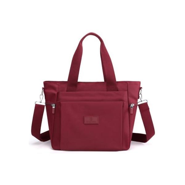 レディース向けの超軽量3WAYトートバッグです。大容量で撥水加工が施されており、通勤や通学、マザーズバッグとして活用できます。重量は約480gと軽量です。9つのポケットを備え、小物の整理が可能です。肩掛け、斜めがけ、トートの3通りの使い方が...