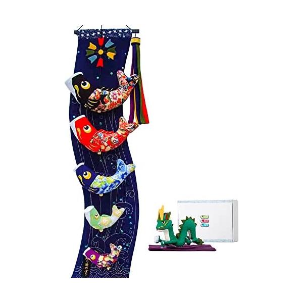 室内用のコンパクトな鯉のぼりセットです。ちりめん細工を活かした手作りの和風タペストリーで、子供の日の飾りや贈り物に適しています。サイズは幅約26cm×高さ約100cmです。和モダンなデザインで室内を彩ります。サイズは手作業のため誤差が生じる...