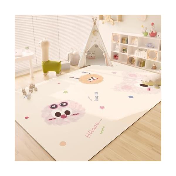 PVC素材とPU革を使用したプレイマットです。防水・防汚機能があり、子ども部屋やベビーのプレイエリアに適しています。滑り止め加工で転倒防止に役立ちます。防ダニ・防カビ加工を施しています。遮音効果があり、冷房対策にもなります。サイズは120c...