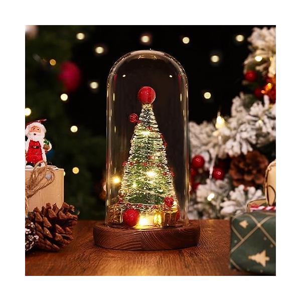 ガラスドームに収められたバラ造花のインテリアアイテムです。LEDライトが内蔵されており、キラキラと発光します。造花は枯れず、手入れが不要で長持ちします。素材はガラスドーム、ゴールドペーパー、天然ウッドを使用しています。サイズは幅約15cm、...