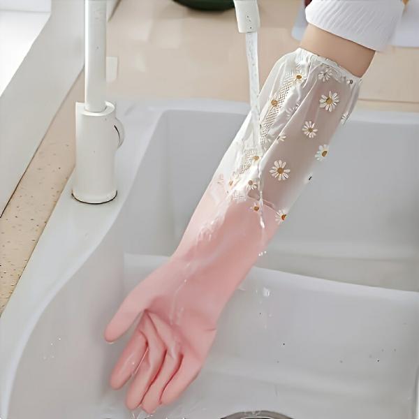 キッチンやランドリー、バスルームなど水回りの作業に適した防水グローブです。PVC素材で耐久性と防水性に優れています。滑り止め加工により手袋がずれにくい設計です。サイズは手作業のため誤差が生じる場合があります。モニターにより色味が異なる場合が...